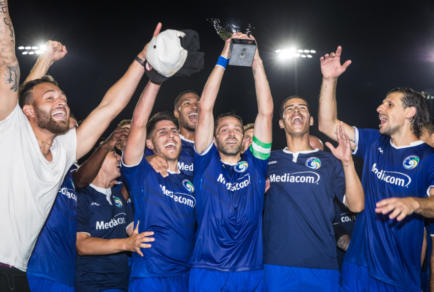 New York Cosmos gana el título de la Conferencia Atlántico Norte ...