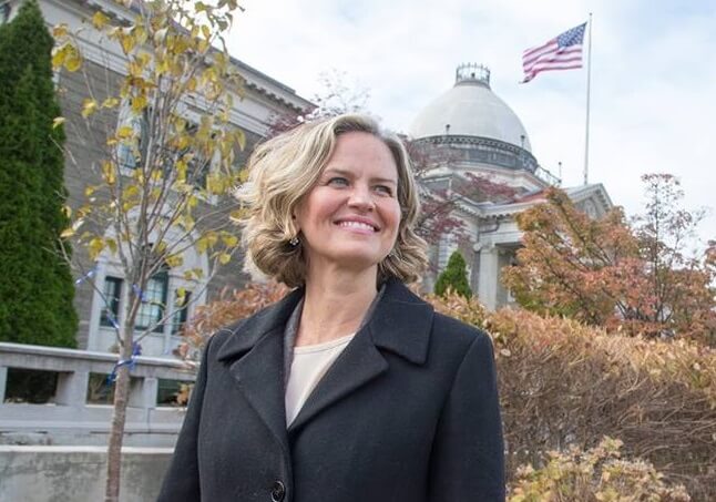 Laura Curran lanza campaña de reelección como ejecutiva del condado de ...