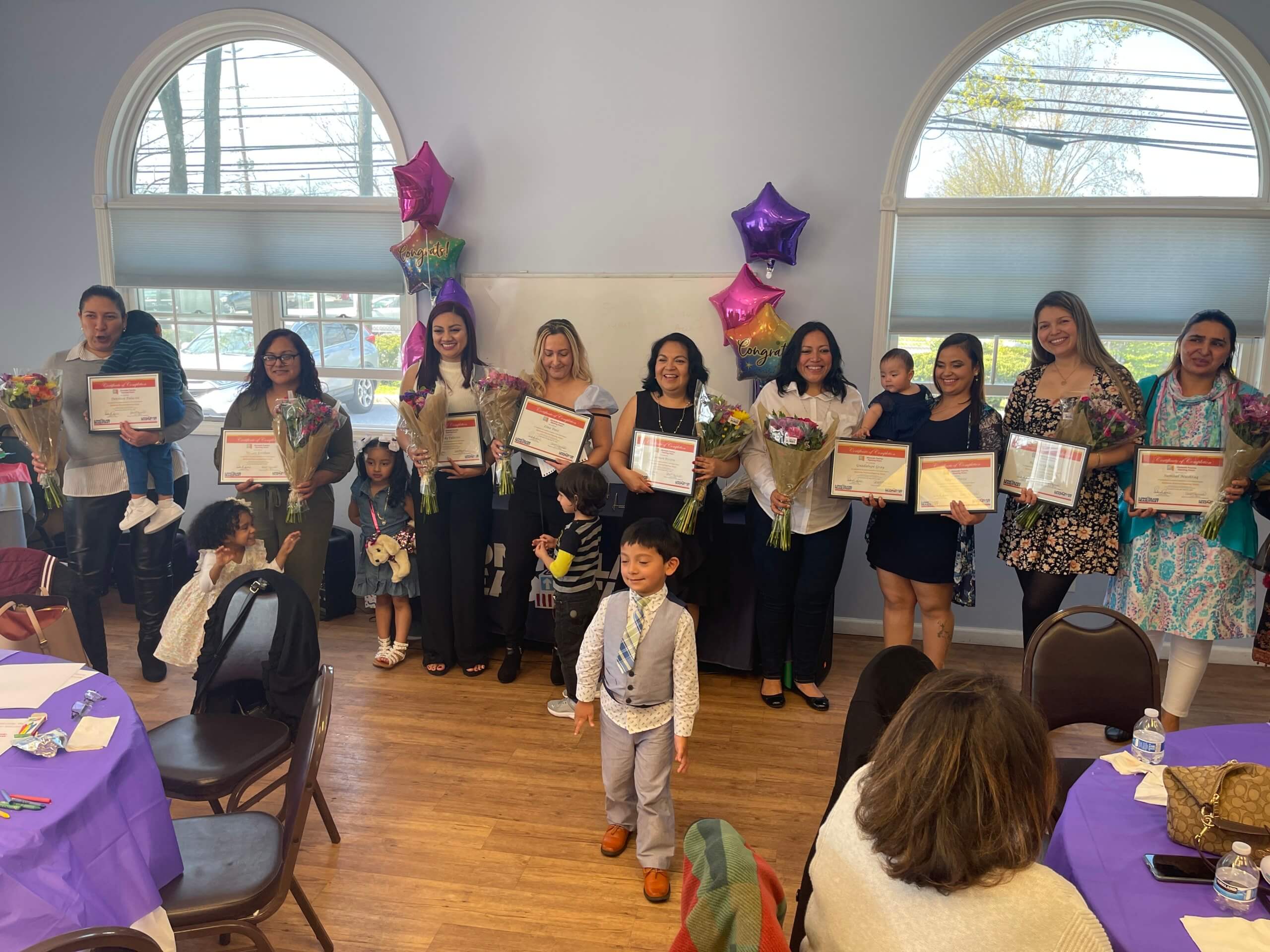 Long Island Head Start enseña a padres de familia a formar hijos más ...