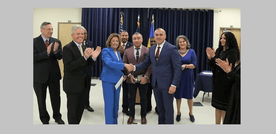 Nelson Moya, el primer inmigrante hispano que supervisará el Dpto. de ...