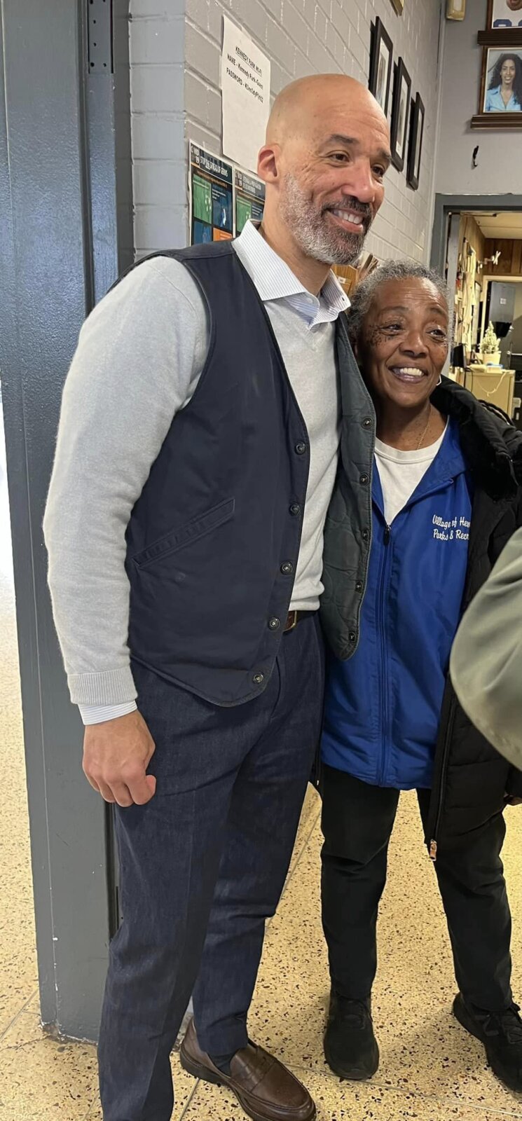 Legislador Davis celebra el legado de Arthur Morrison en el clásico de ...