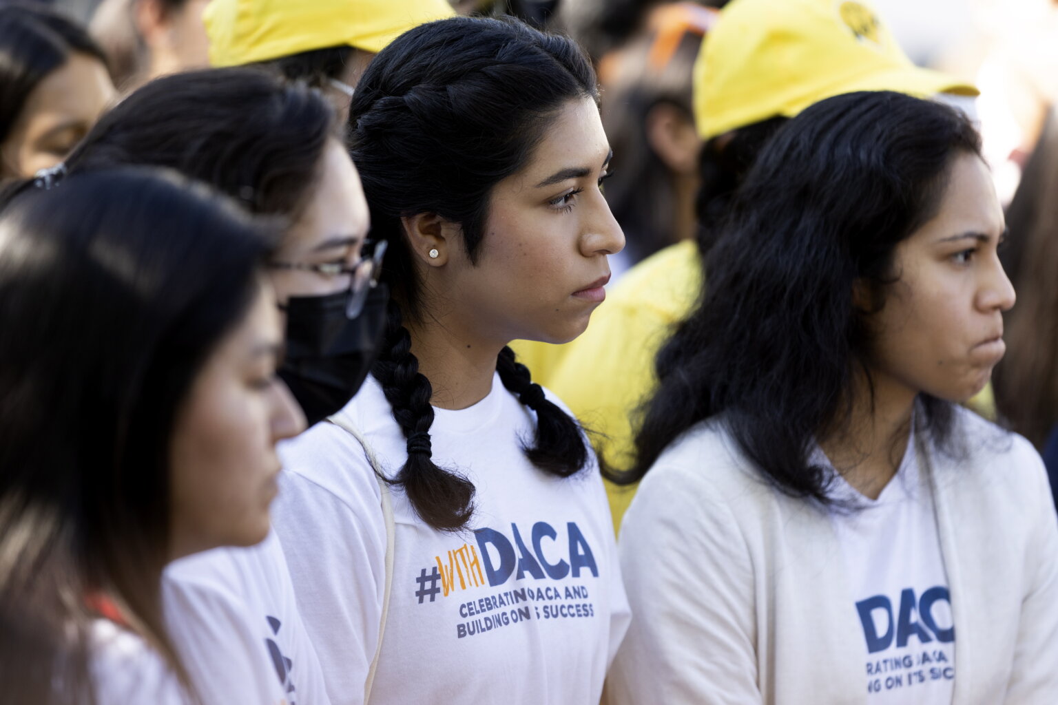 Beneficiarios de DACA encaran un 2024 de incertidumbre por el posible ...