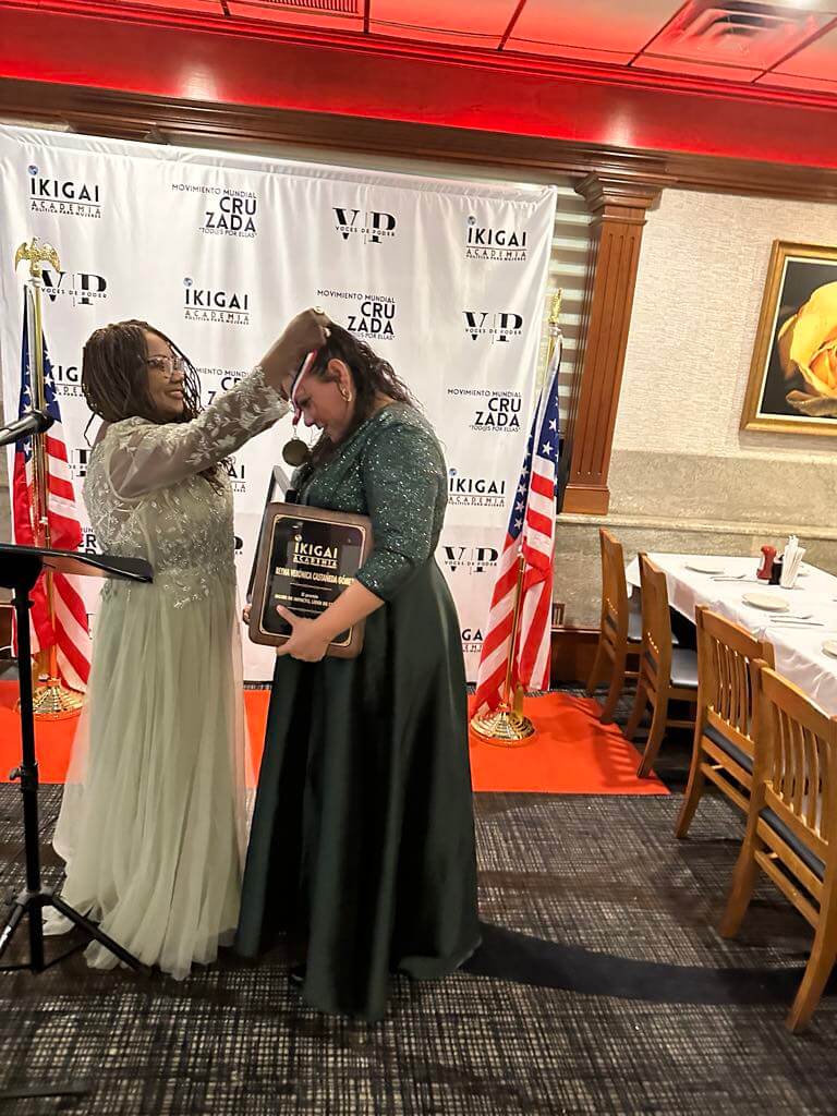 IKIGAI entrega premio Mujer de Impacto a mexicana Verónica Castañeda ...